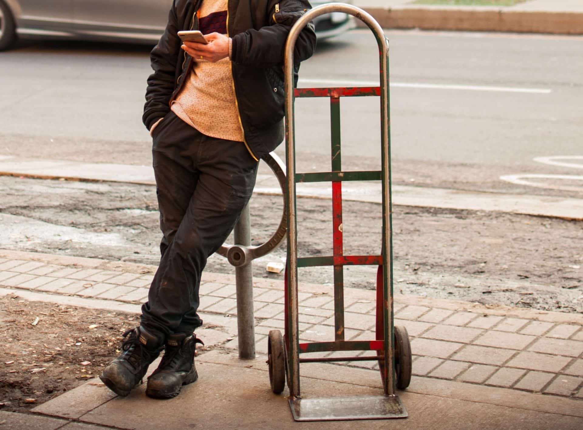 Using a Hand Dolly: Best Practices - DFW Container Group