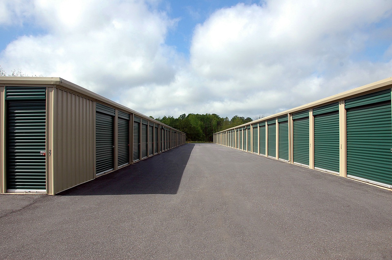Movable Storage Units vs. Permanent Facilities - DFW Container Group